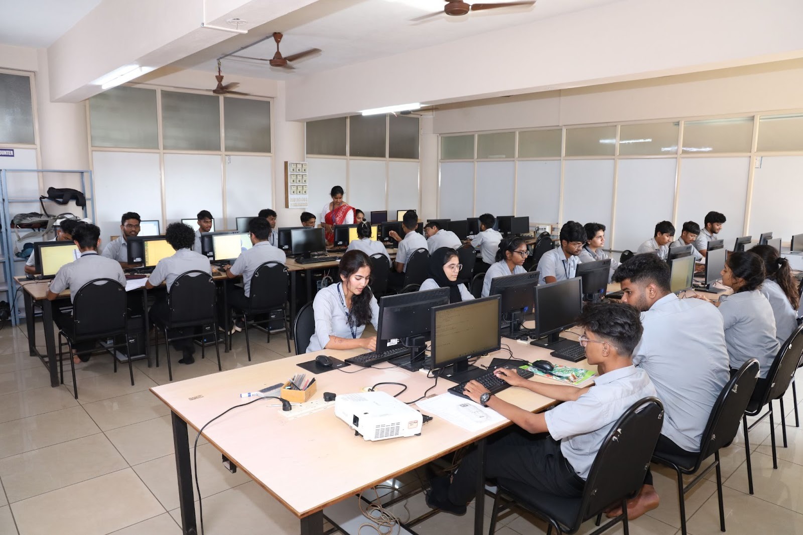 Object Oriented Programming Laboratory - St Joseph Engineering College ...